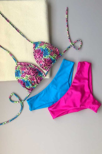 Conjunto de Biquíni Cortininha Bojo Onça Color 2 Tangas Barra Larga ...